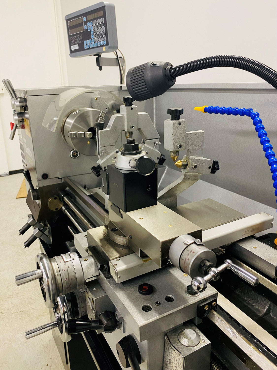 MI-1337L Manual Lathe – Detroit Machine Tools