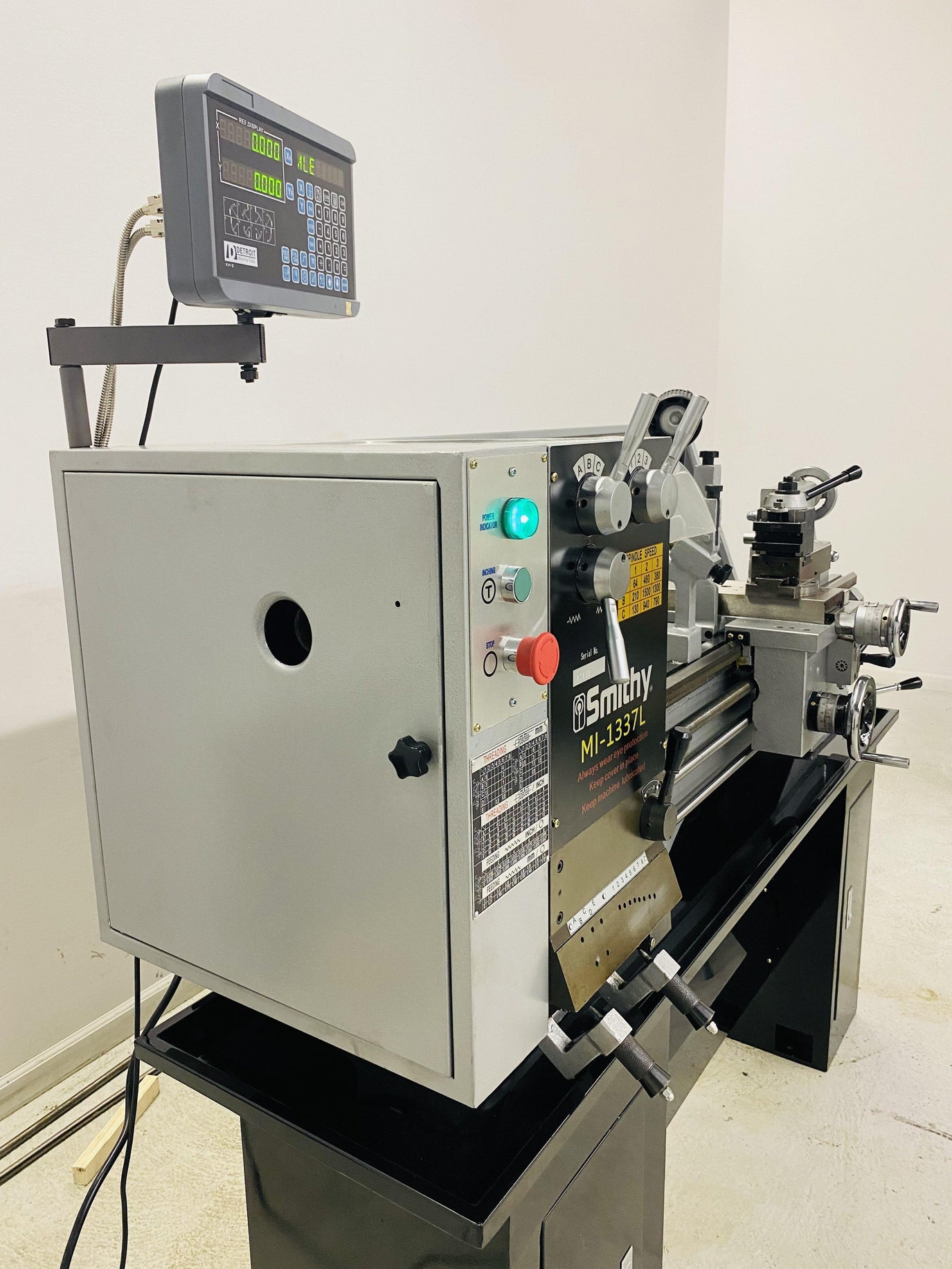 MI-1337L Manual Lathe – Detroit Machine Tools