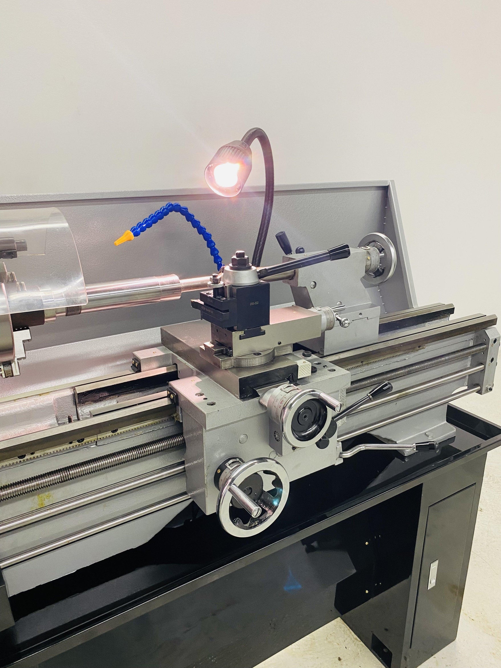 MI-1337L Manual Lathe – Detroit Machine Tools